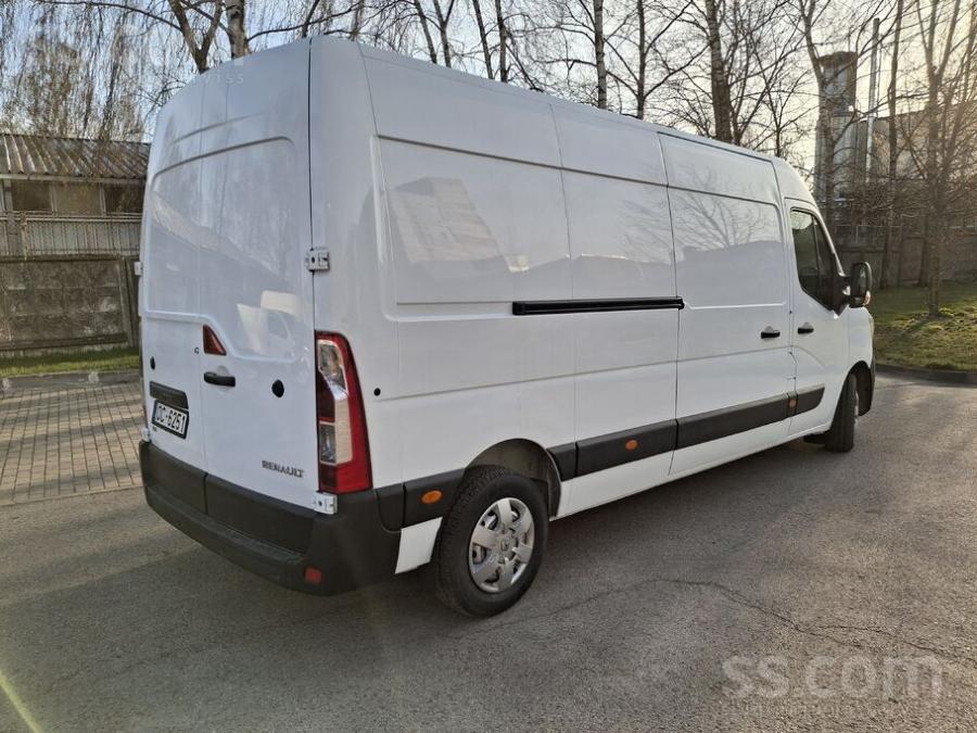 White Renault Master 2020 in Riga, with an engine capacity of 2.30 L and mileage of 114 thousand km for 14990 €, photo 4 on AUTOMOTO.COM.LV