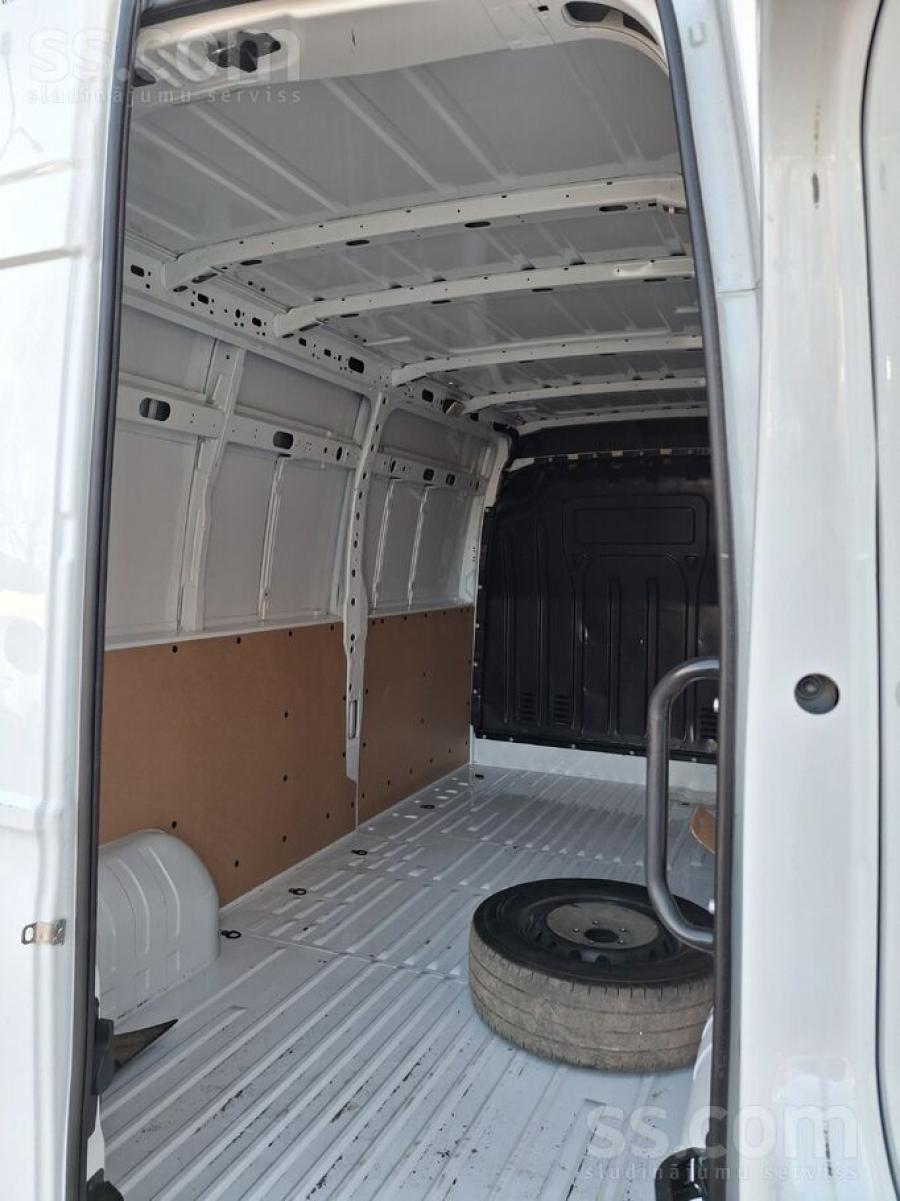 White Renault Master 2020 in Riga, with an engine capacity of 2.30 L and mileage of 114 thousand km for 14990 €, photo 16 on AUTOMOTO.COM.LV