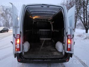 White Renault Master 2020 in Aizkraukle, with an engine capacity of 2.30 L and mileage of 167 thousand km for 15900 €, photo 5 on AUTOMOTO.COM.LV