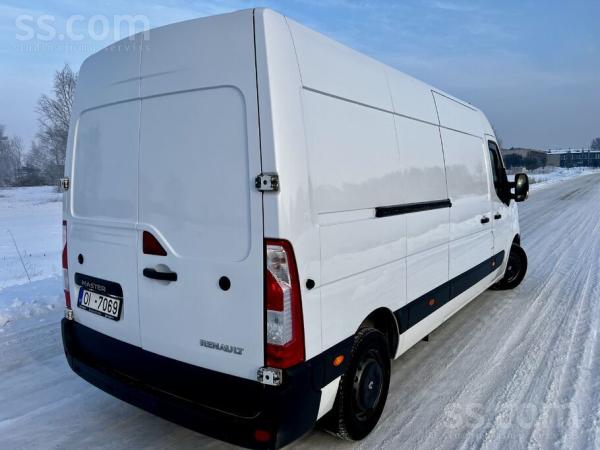 White Renault Master 2020 in Riga, with an engine capacity of 2.30 L and mileage of 311 thousand km for 15600 €, photo 4 on AUTOMOTO.COM.LV