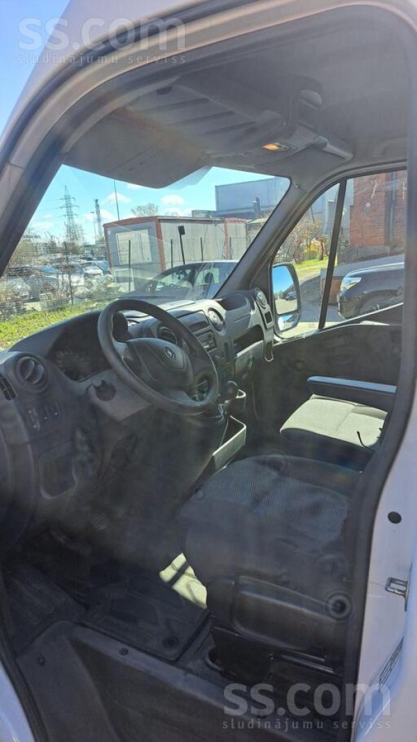White Renault Master 2020 in Riga, with an engine capacity of 2.30 L and mileage of 169 thousand km for 14500 €, photo 7 on AUTOMOTO.COM.LV