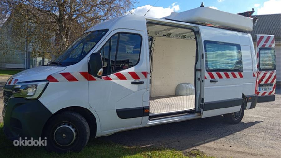 White Renault Master 2020 in Tallinn, with an engine capacity of 2.30 L and mileage of 242 thousand km for 17800 €, photo 4 on AUTOMOTO.COM.LV