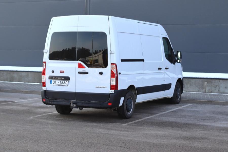 White Renault Master 2020 in Riga, with an engine capacity of 2.30 L and mileage of 63 thousand km for 17980 €, photo 17 on AUTOMOTO.COM.LV