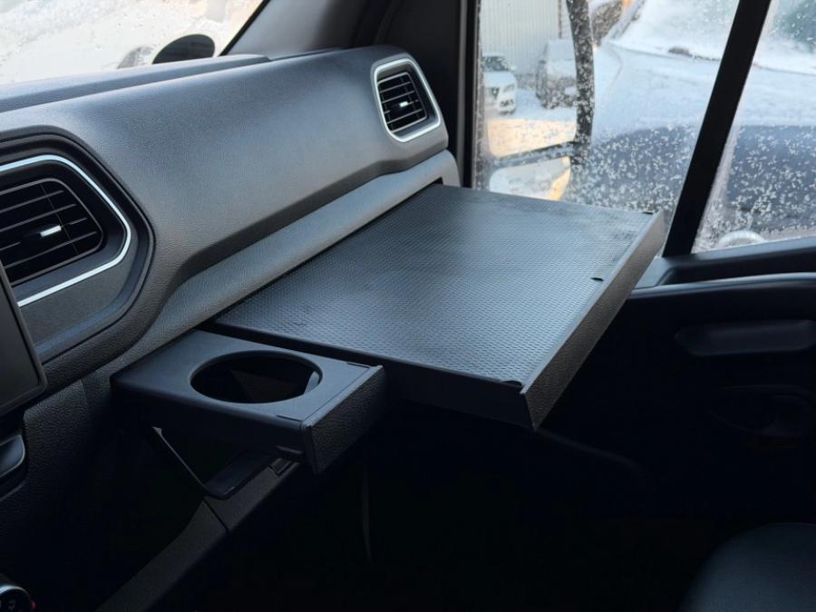 White Renault Master 2020 in Riga, with an engine capacity of 2.30 L and mileage of 63 thousand km for 17980 €, photo 20 on AUTOMOTO.COM.LV