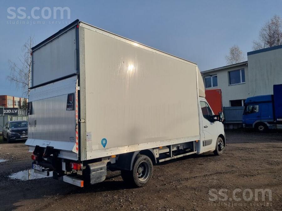 White Renault Master 2020 in Riga, with an engine capacity of 2.30 L and mileage of 183 thousand km for 23900 €, photo 4 on AUTOMOTO.COM.LV
