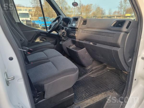 White Renault Master 2020 in Riga, with an engine capacity of 2.30 L and mileage of 183 thousand km for 23900 €, photo 8 on AUTOMOTO.COM.LV