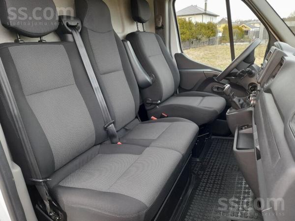 White Renault Master 2020 in Riga, with an engine capacity of 2.30 L and mileage of 57 thousand km for 24500 €, photo 8 on AUTOMOTO.COM.LV