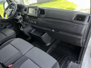 White Renault Master 2020 in Riga, with an engine capacity of 2.30 L and mileage of 219 thousand km for 14000 €, photo 15 on AUTOMOTO.COM.LV