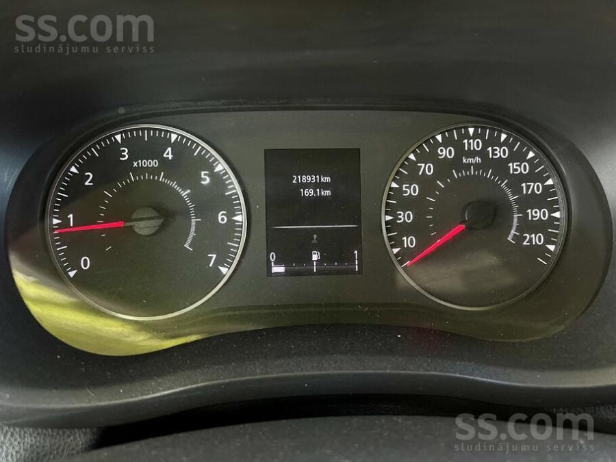 White Renault Master 2020 in Riga, with an engine capacity of 2.30 L and mileage of 219 thousand km for 14000 €, photo 21 on AUTOMOTO.COM.LV
