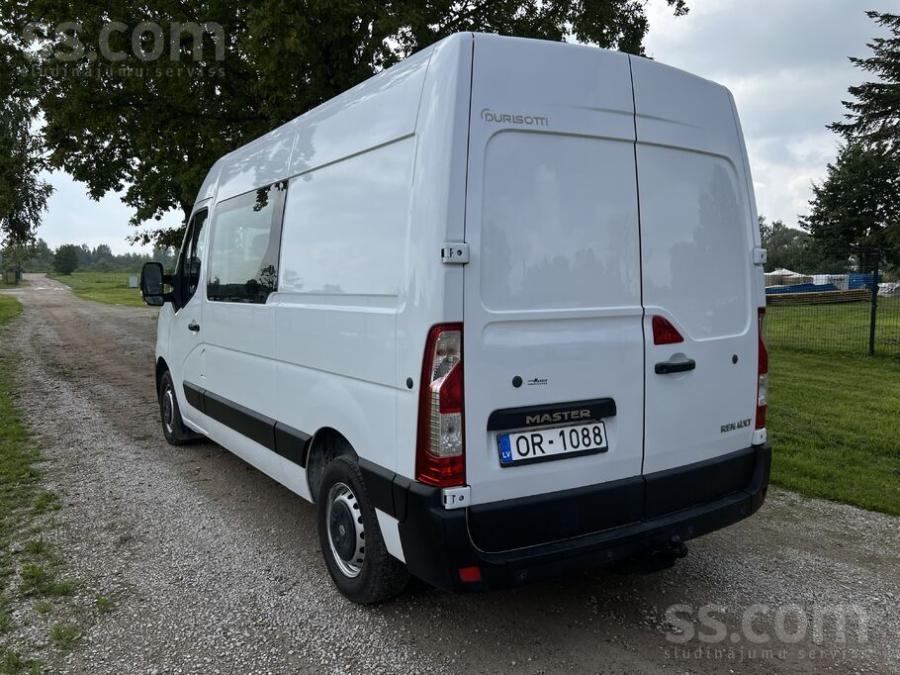White Renault Master 2020 in Riga, with an engine capacity of 2.30 L and mileage of 258 thousand km for 14990 €, photo 5 on AUTOMOTO.COM.LV
