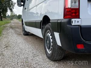 White Renault Master 2020 in Riga, with an engine capacity of 2.30 L and mileage of 258 thousand km for 14990 €, photo 13 on AUTOMOTO.COM.LV