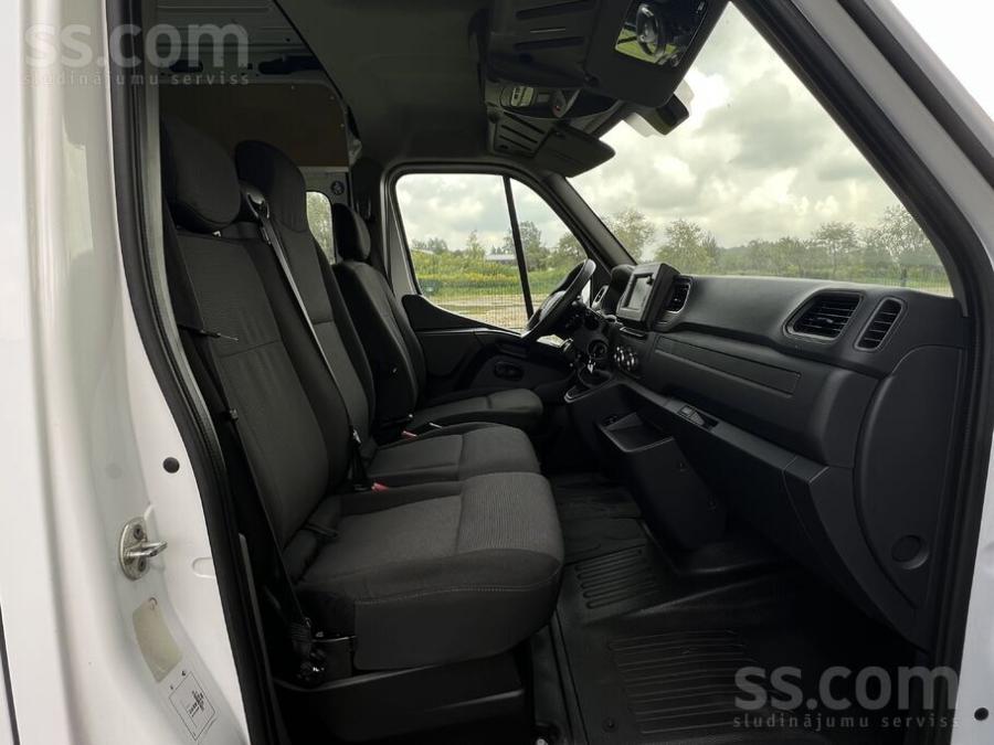 White Renault Master 2020 in Riga, with an engine capacity of 2.30 L and mileage of 258 thousand km for 14990 €, photo 17 on AUTOMOTO.COM.LV