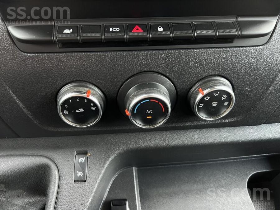 White Renault Master 2020 in Riga, with an engine capacity of 2.30 L and mileage of 258 thousand km for 14990 €, photo 22 on AUTOMOTO.COM.LV