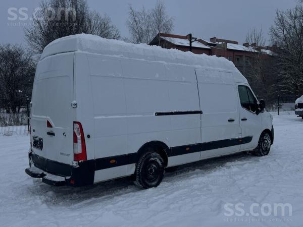 White Renault Master 2021 in Riga, with an engine capacity of 2.30 L and mileage of 379 thousand km for 10770 €, photo 4 on AUTOMOTO.COM.LV