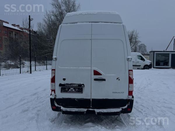 White Renault Master 2021 in Riga, with an engine capacity of 2.30 L and mileage of 379 thousand km for 10770 €, photo 6 on AUTOMOTO.COM.LV