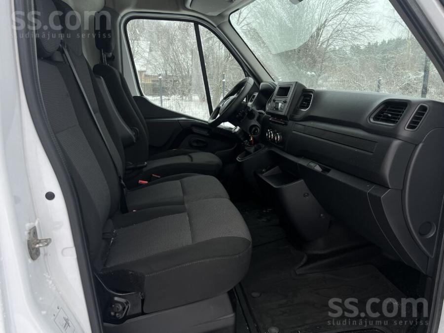 White Renault Master 2021 in Riga, with an engine capacity of 2.30 L and mileage of 379 thousand km for 10770 €, photo 13 on AUTOMOTO.COM.LV