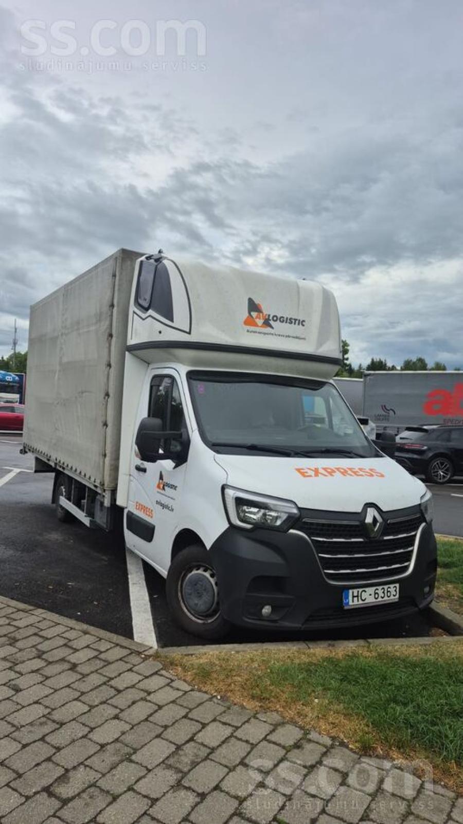White Renault Master 2021 in Riga, with an engine capacity of 2.30 L and mileage of 500 thousand km for 9200 €, photo 4 on AUTOMOTO.COM.LV