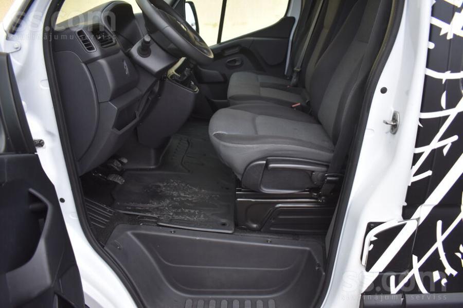 White Renault Master 2021 in Talsi, with an engine capacity of 2.30 L and mileage of 245 thousand km for 10900 €, photo 5 on AUTOMOTO.COM.LV