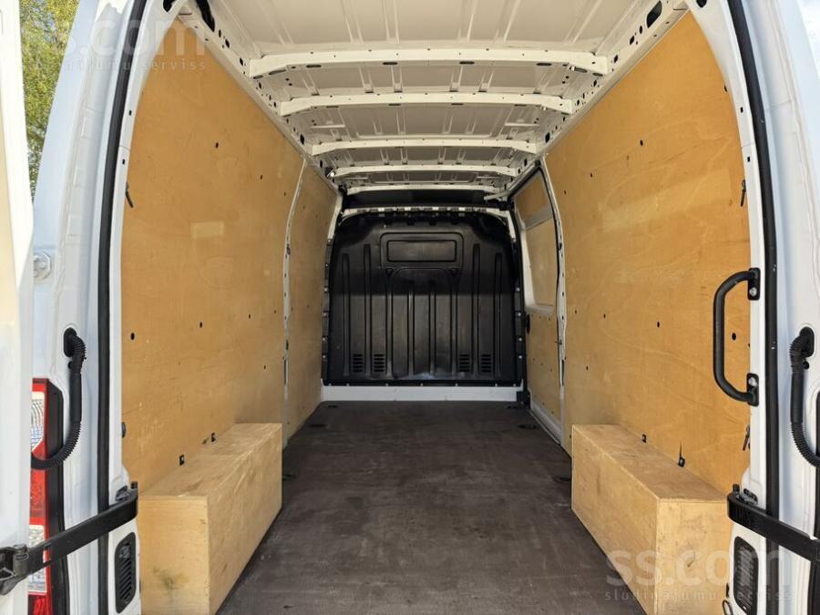 White Renault Master 2021 in Tukums, with an engine capacity of 2.30 L and mileage of 148 thousand km for 16500 €, photo 6 on AUTOMOTO.COM.LV