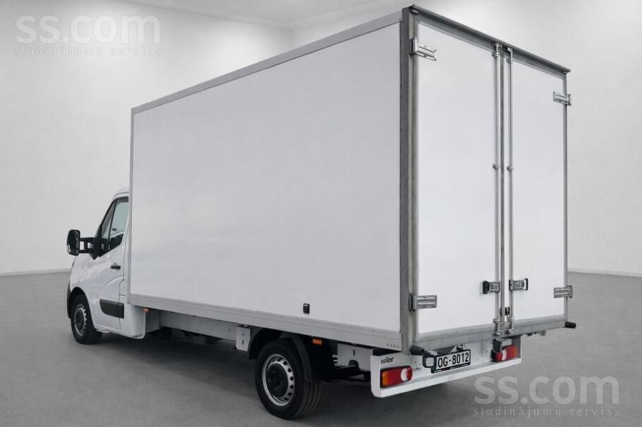 White Renault Master 2021 in Riga, with an engine capacity of 2.30 L and mileage of 276 thousand km for 14890 €, photo 5 on AUTOMOTO.COM.LV