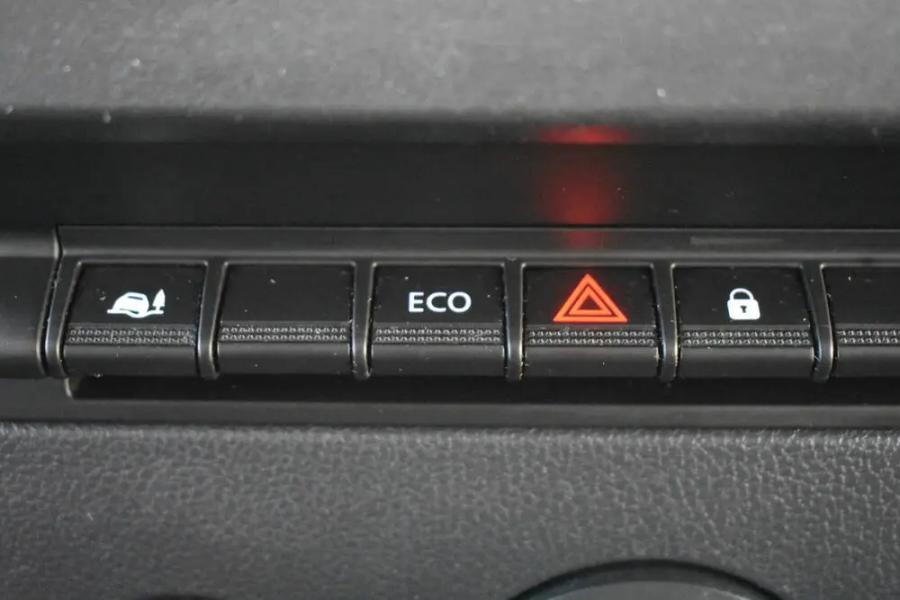 Balts Renault Master 2021 Talsi, ar dzinēja tilpumu 0.00 L un nobraukumu 245 tūkst. km par 10900 €, foto 13 vietnē AUTOMOTO.COM.LV
