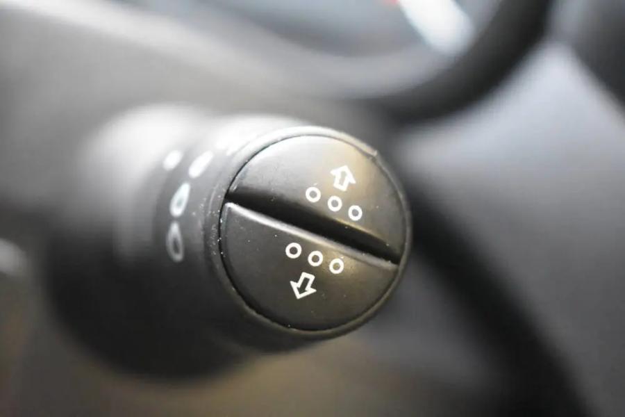 Balts Renault Master 2021 Talsi, ar dzinēja tilpumu 0.00 L un nobraukumu 245 tūkst. km par 10900 €, foto 15 vietnē AUTOMOTO.COM.LV