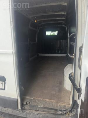 White Renault Master 2021 in Riga, with an engine capacity of 2.30 L and mileage of 150 thousand km for 14100 €, photo 7 on AUTOMOTO.COM.LV