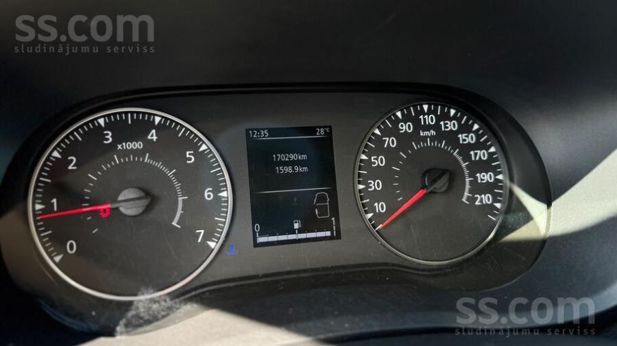 White Renault Master 2021 in Riga, with an engine capacity of 2.30 L and mileage of 170 thousand km for 13990 €, photo 13 on AUTOMOTO.COM.LV