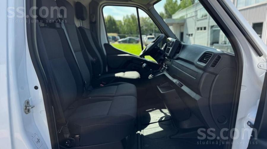 White Renault Master 2021 in Riga, with an engine capacity of 2.30 L and mileage of 170 thousand km for 13990 €, photo 15 on AUTOMOTO.COM.LV