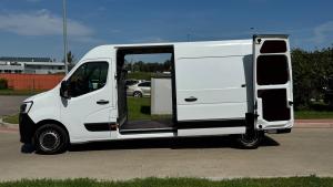 White Renault Master 2021 in Riga, with an engine capacity of 2.30 L and mileage of 170 thousand km for 13990 €, photo 7 on AUTOMOTO.COM.LV