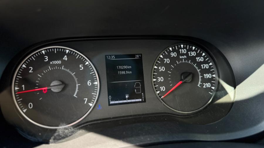 White Renault Master 2021 in Riga, with an engine capacity of 2.30 L and mileage of 170 thousand km for 13990 €, photo 12 on AUTOMOTO.COM.LV