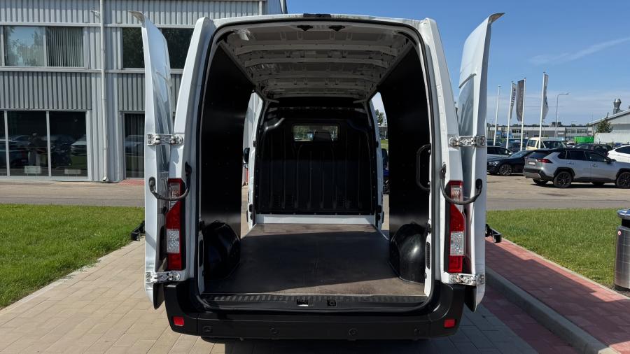 White Renault Master 2021 in Riga, with an engine capacity of 2.30 L and mileage of 170 thousand km for 13990 €, photo 15 on AUTOMOTO.COM.LV