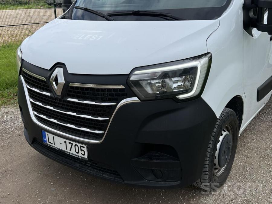 White Renault Master 2021 in Riga, with an engine capacity of 2.30 L and mileage of 178 thousand km for 18150 €, photo 7 on AUTOMOTO.COM.LV