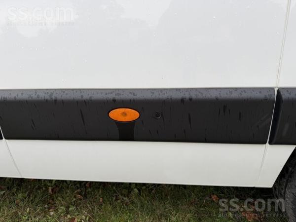 White Renault Master 2021 in Riga, with an engine capacity of 2.30 L and mileage of 292 thousand km for 13500 €, photo 9 on AUTOMOTO.COM.LV