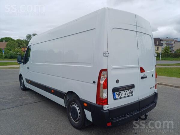 White Renault Master 2022 in Riga, with an engine capacity of 2.30 L and mileage of 338 thousand km for 14000 €, photo 4 on AUTOMOTO.COM.LV