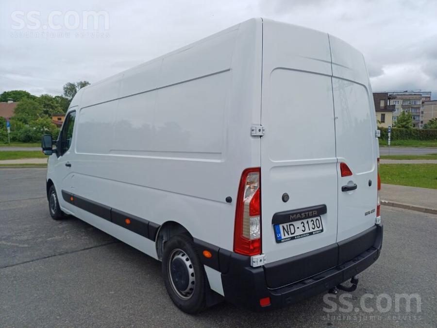 White Renault Master 2022 in Riga, with an engine capacity of 2.30 L and mileage of 338 thousand km for 14000 €, photo 5 on AUTOMOTO.COM.LV