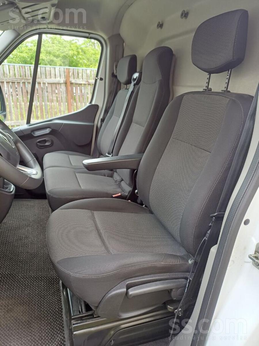 White Renault Master 2022 in Riga, with an engine capacity of 2.30 L and mileage of 338 thousand km for 14000 €, photo 12 on AUTOMOTO.COM.LV