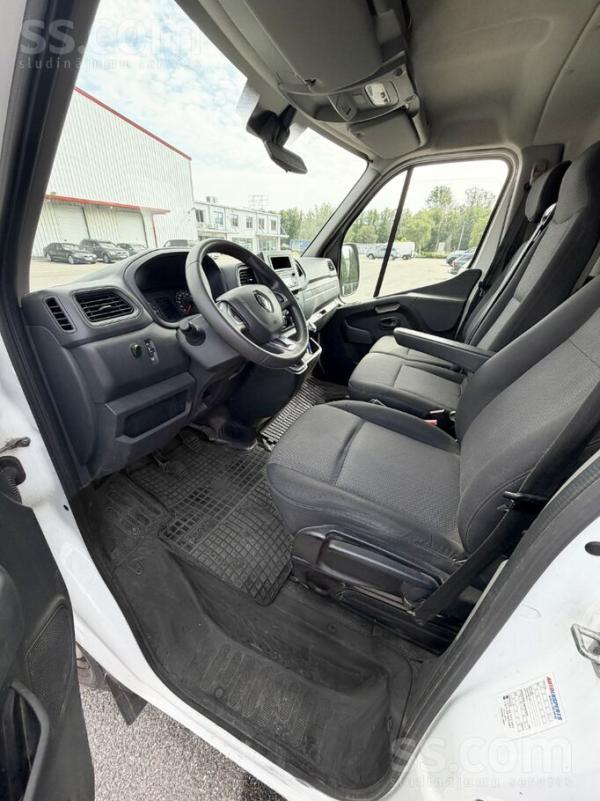 White Renault Master 2022 in Riga, with an engine capacity of 2.30 L and mileage of 168 thousand km for 17900 €, photo 6 on AUTOMOTO.COM.LV