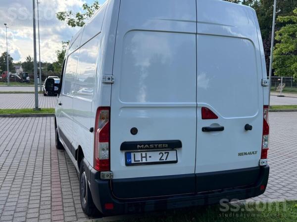 White Renault Master 2022 in Riga, with an engine capacity of 2.20 L and mileage of 154 thousand km for 19500 €, photo 8 on AUTOMOTO.COM.LV