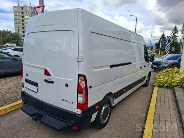 White Renault Master 2023 in Riga, with an engine capacity of 2.30 L and mileage of 25 thousand km for 24000 €, photo 3 on AUTOMOTO.COM.LV