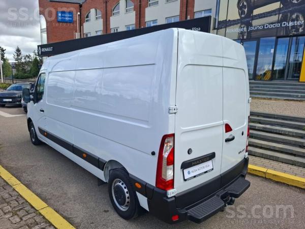 White Renault Master 2023 in Riga, with an engine capacity of 2.30 L and mileage of 25 thousand km for 24000 €, photo 4 on AUTOMOTO.COM.LV