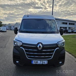 White Renault Master 2023 in Valmiera, with an engine capacity of 2.30 L and mileage of 26 thousand km for 23990 €, photo 6 on AUTOMOTO.COM.LV