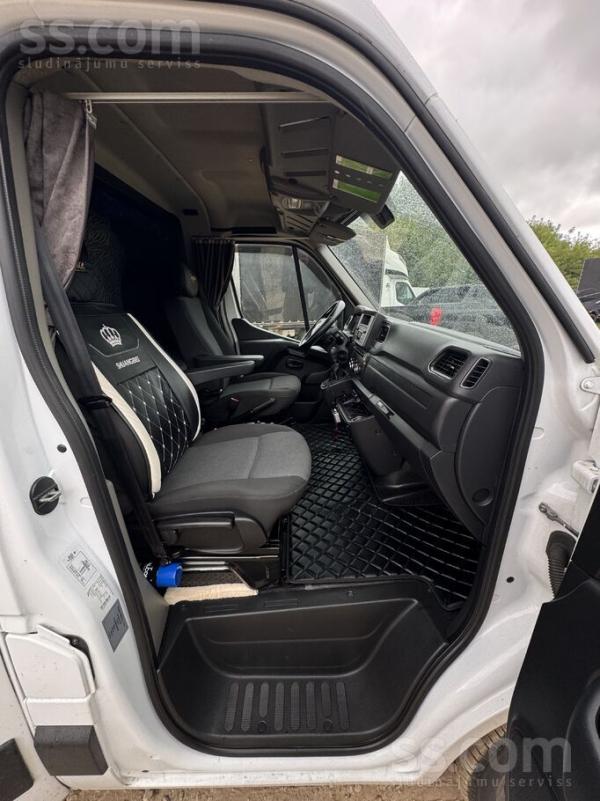White Renault Master 2023 in Rezekne, with an engine capacity of 2.40 L and mileage of 223 thousand km for 32000 €, photo 7 on AUTOMOTO.COM.LV
