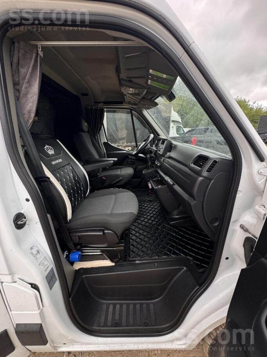 White Renault Master 2023 in Rezekne, with an engine capacity of 2.40 L and mileage of 223 thousand km for 32000 €, photo 8 on AUTOMOTO.COM.LV