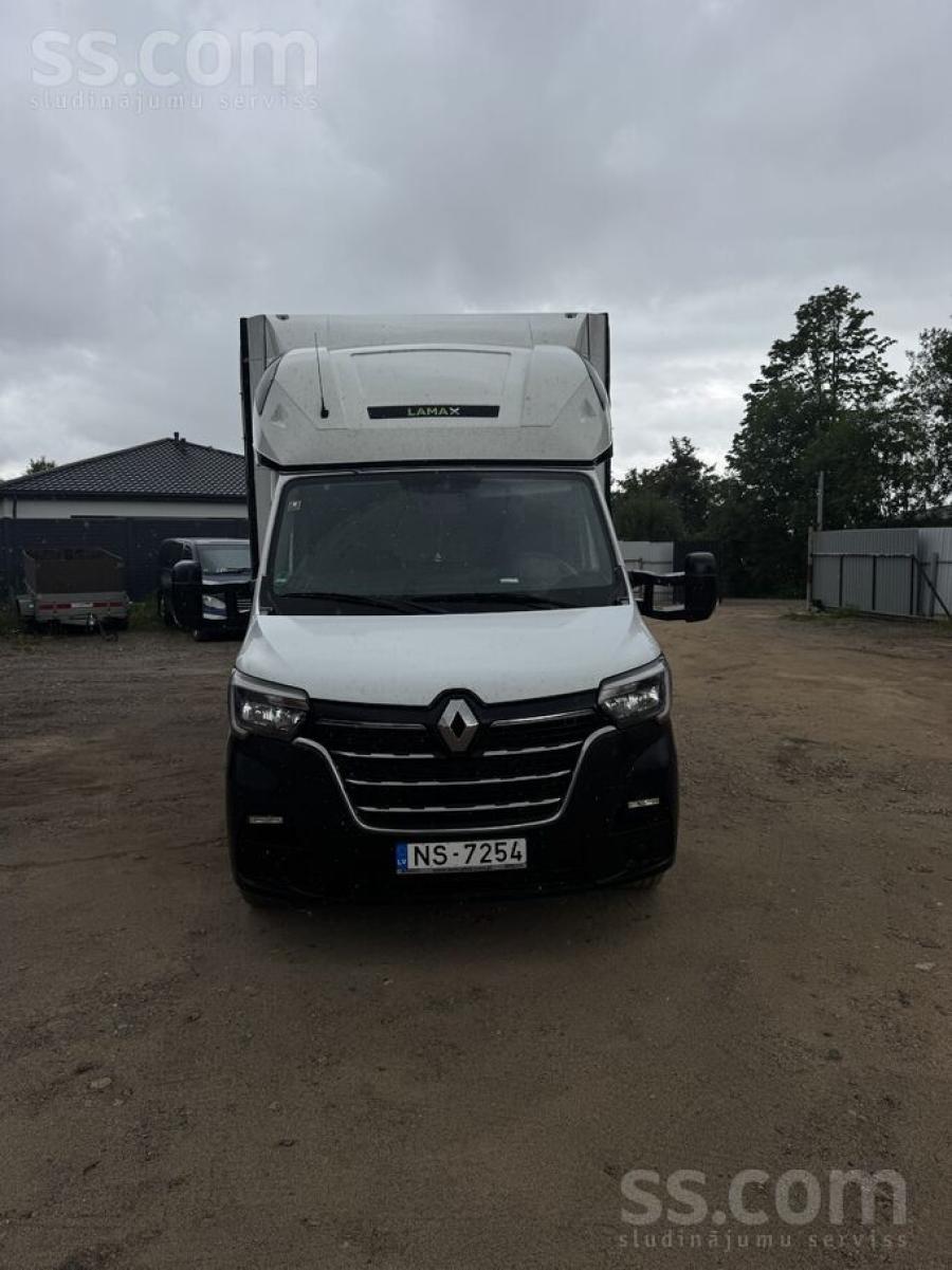 White Renault Master 2023 in Riga, with an engine capacity of 2.40 L and mileage of 273 thousand km for 32000 €, photo 1 on AUTOMOTO.COM.LV