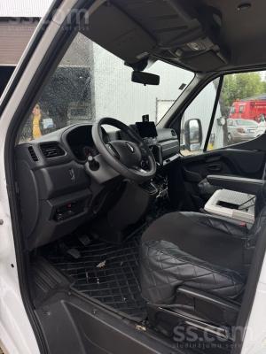 White Renault Master 2023 in Riga, with an engine capacity of 2.40 L and mileage of 273 thousand km for 32000 €, photo 7 on AUTOMOTO.COM.LV