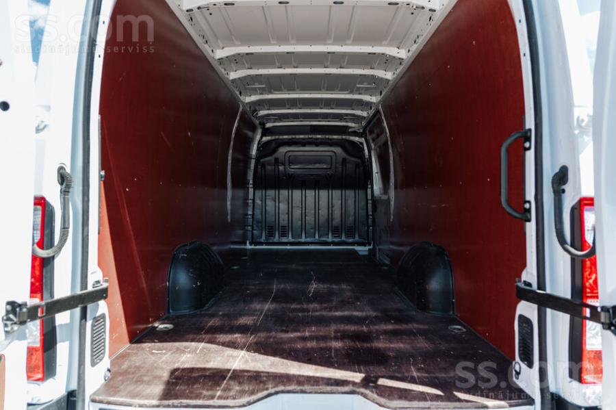 White Renault Master 2023 in Riga, with an engine capacity of 2.30 L and mileage of 83 thousand km for 24900 €, photo 11 on AUTOMOTO.COM.LV