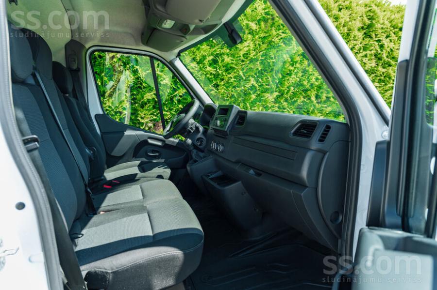 White Renault Master 2023 in Riga, with an engine capacity of 2.30 L and mileage of 83 thousand km for 24900 €, photo 15 on AUTOMOTO.COM.LV