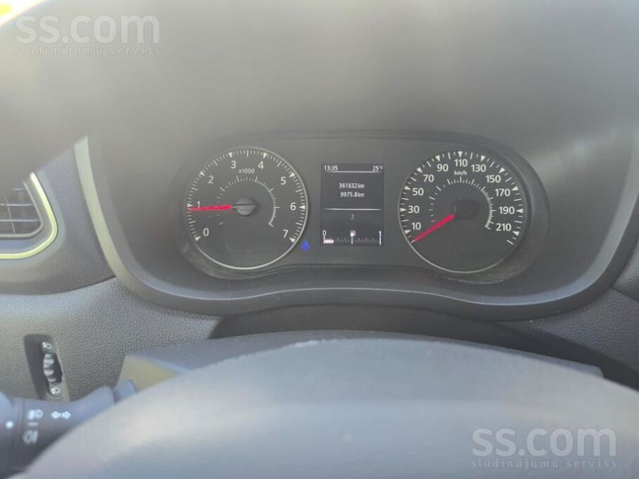White Renault Master 2023 in Riga, with an engine capacity of 2.30 L and mileage of 367 thousand km for 17500 €, photo 7 on AUTOMOTO.COM.LV