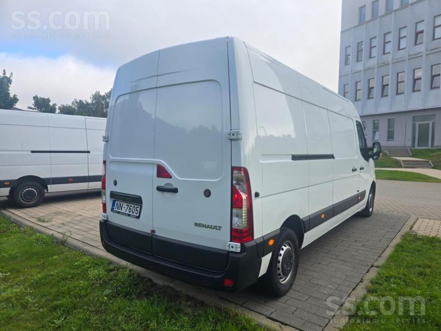 White Renault Master 2023 in Riga, with an engine capacity of 2.30 L and mileage of 413 thousand km for 15000 €, photo 3 on AUTOMOTO.COM.LV